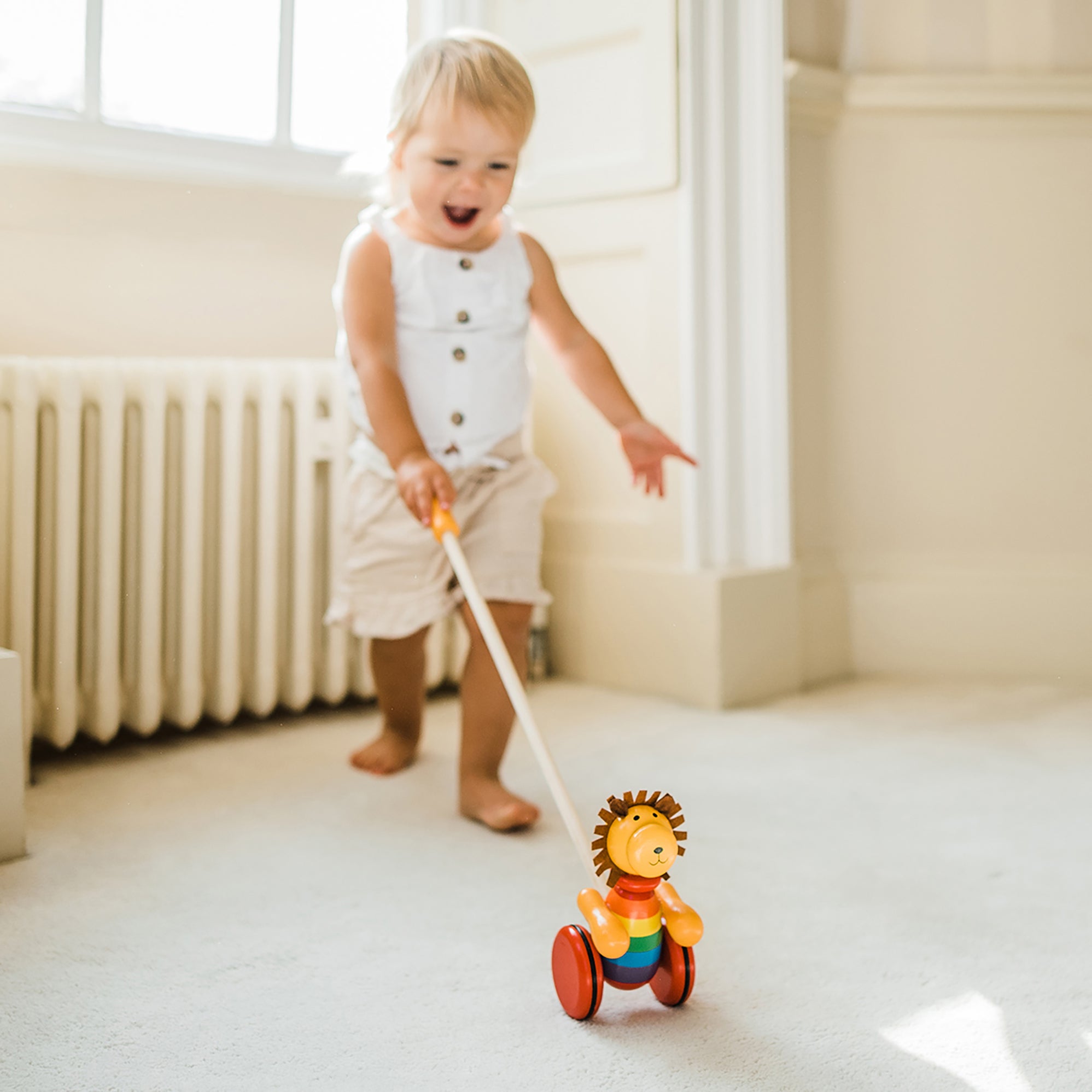 Lion Push Along– Orange Tree Toys
