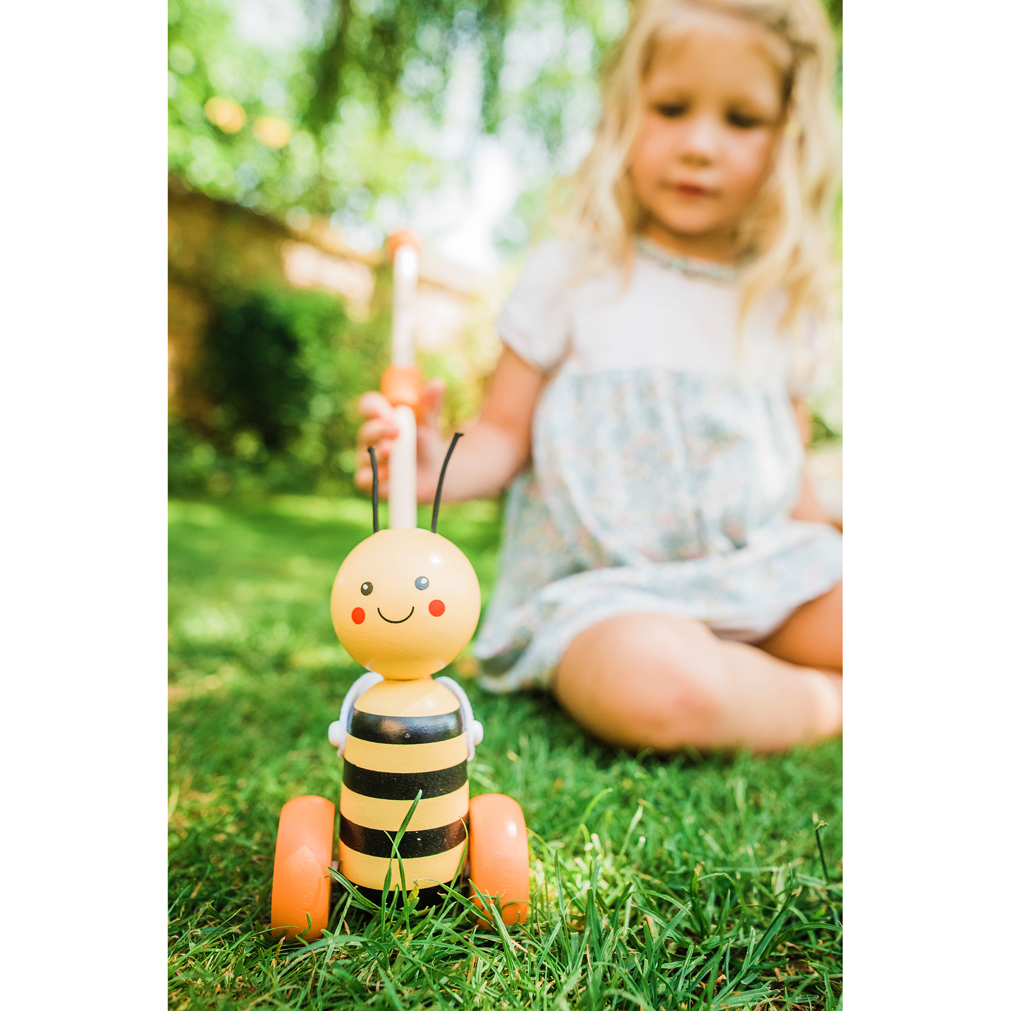 Push Along Honey Bee– Orange Tree Toys