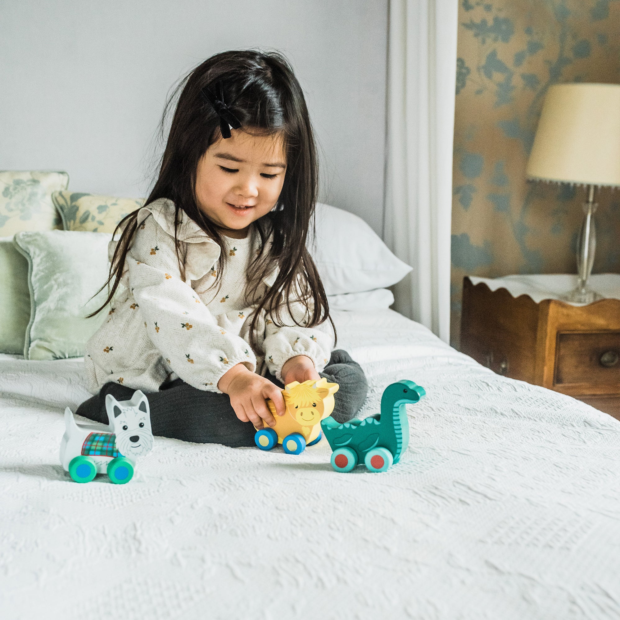 Highland Cow First Push Toy– Orange Tree Toys